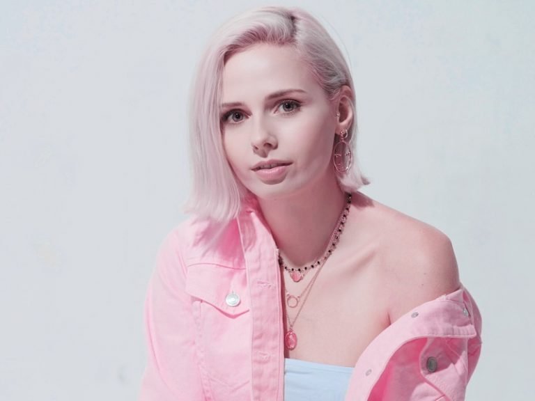 Beth Thornton releases a lovely pop tune, “I Wish You Would”