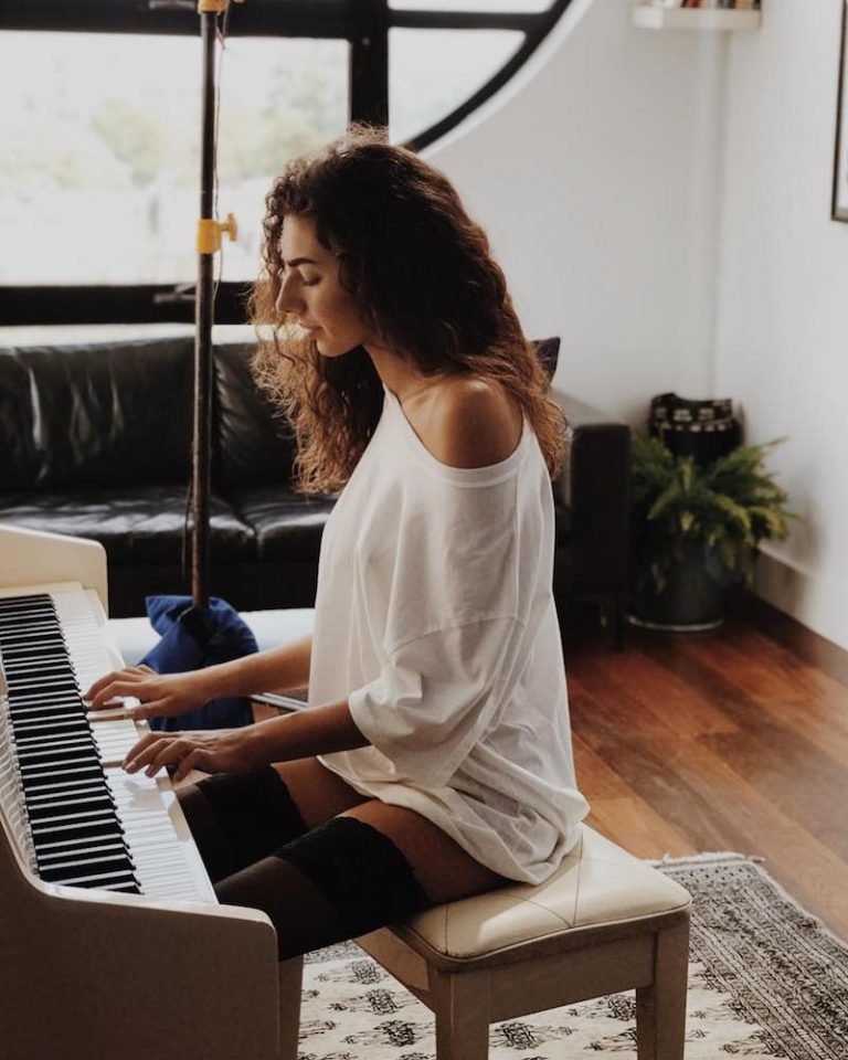 Izzy Escobar releases a music video for her “Broken Wings” single