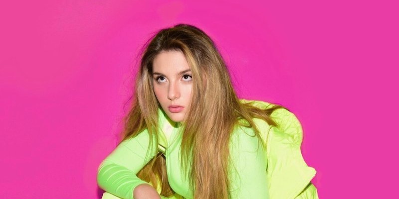 Grace Gaustad releases a lovely pop tune, entitled, “Photogenic”