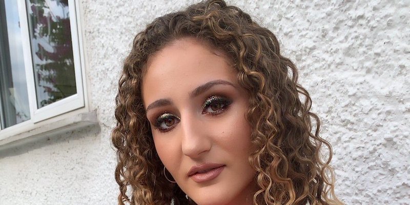 Mia Mi releases an encouraging pop tune, entitled, “Teenage Tears”