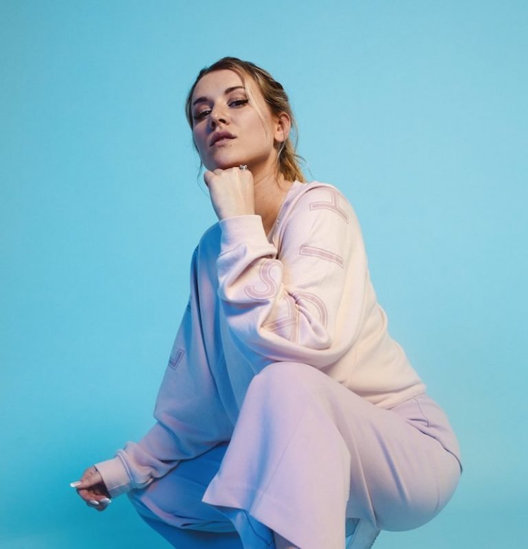 EEVA releases a lovely debut single, “Jimmy From the Gym”