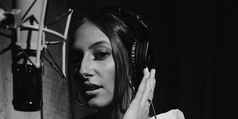 Rachel Shaps & Bellla release their “Getting Over You” single