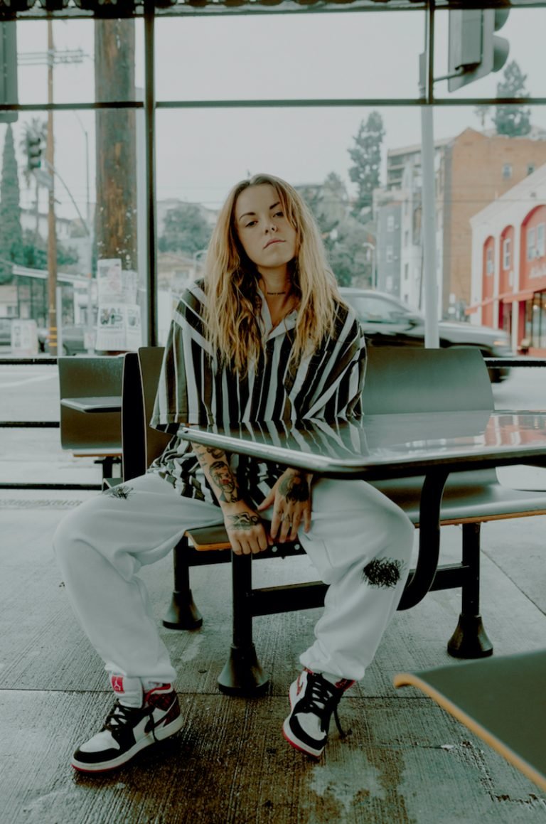 Lauren Sanderson releases her “Midwest Kids Can Make It Big” album