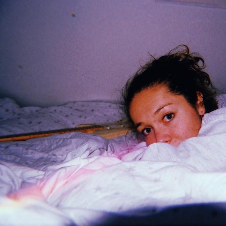 Polly Money releases a music video for her “Roommate” single