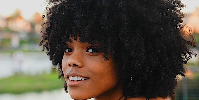 Aname’ Rose unveils a lovely audiovisual for her “Good Feeling” single