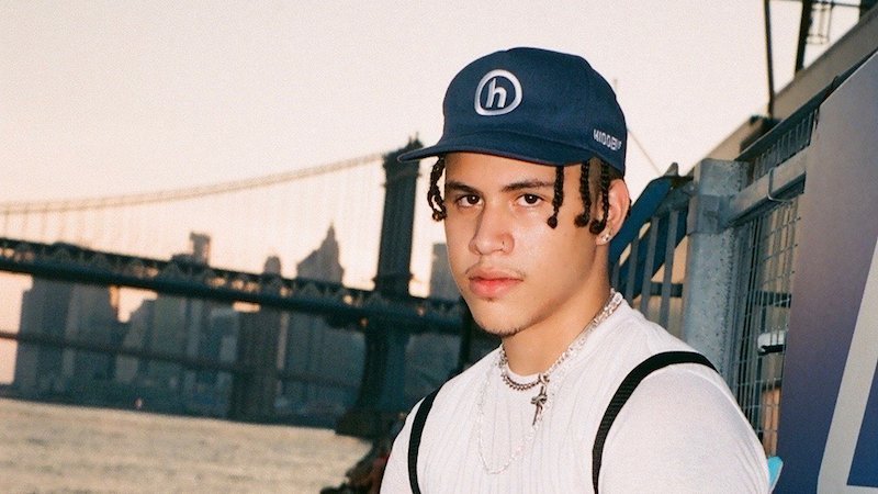 Day Lee unveils an appealing audiovisual for his “Bad Vibes” single