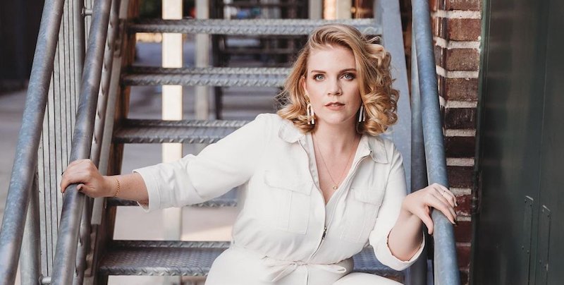 Helena Hallberg unveils a vintage video for her “Cause I Can” single