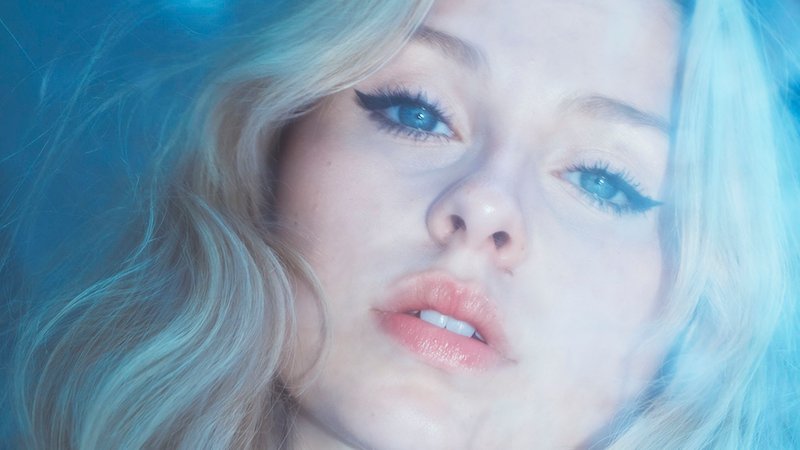 Leyla Blue unveils a lovely audiovisual for her “F*** Yourself” single