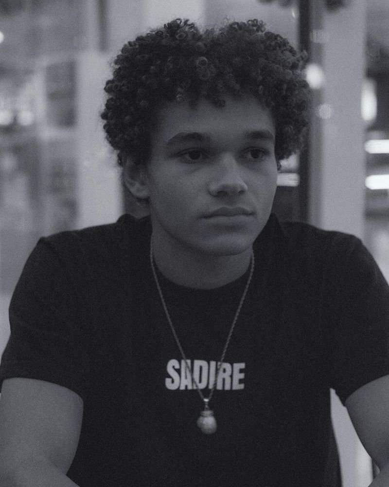 Armani Jackson releases a video for his “Out of My Brain” single