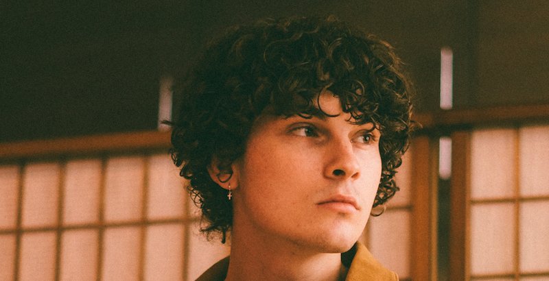 ASTN releases an indie-R&B tune, “IT’S NOT THAT SERIOUS”