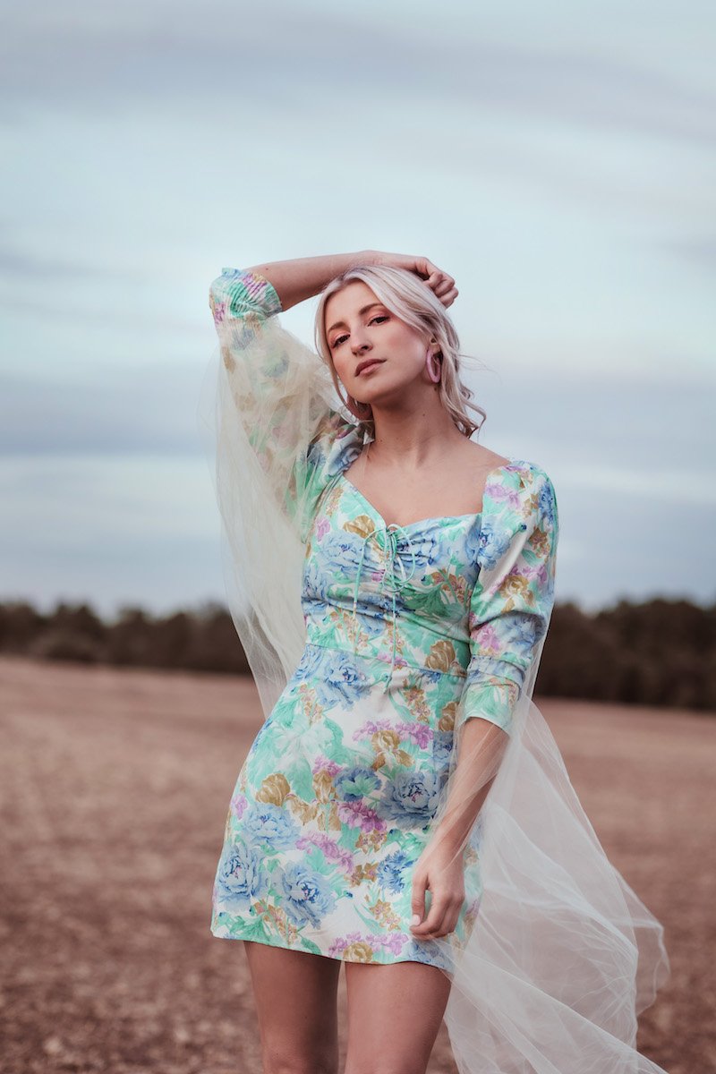 Cassie Dasilva releases a music video for her “Unsolicited Contact” single