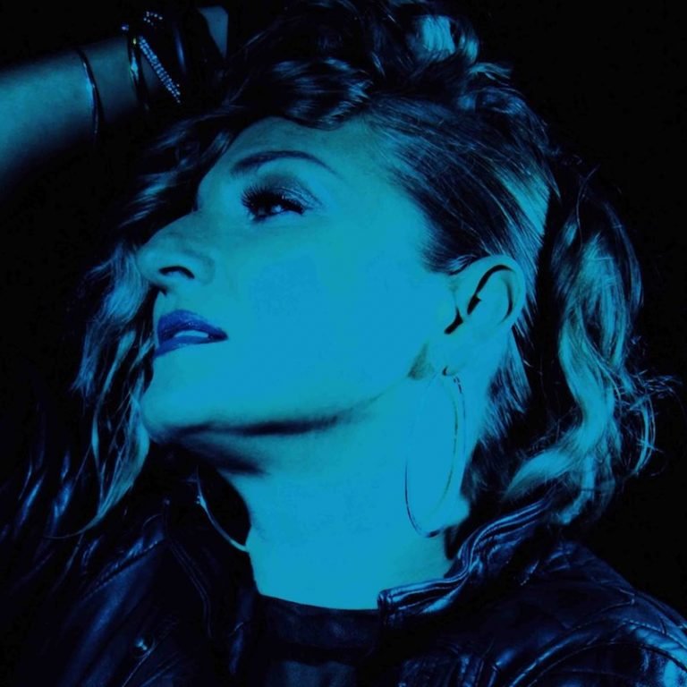 Bec Caruana releases a romantic R&B ballad, entitled, “‘Til We're Naked”