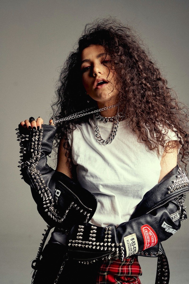 Caroline Romano drops an alternative tune titled "PDA of the Mainstream"