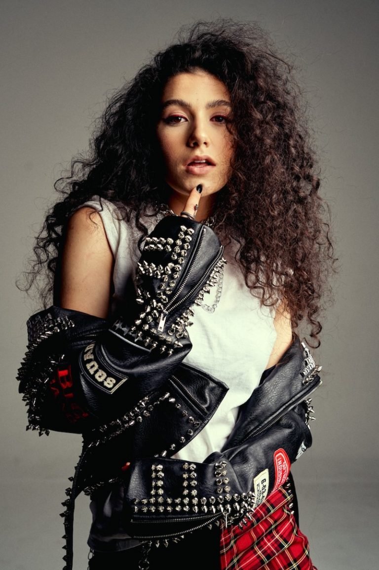 Caroline Romano drops an alternative tune titled "PDA of the Mainstream"