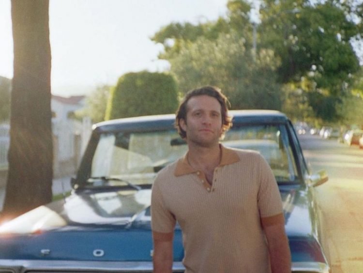 Teddy Grossman releases a video for his “Power In Pain” single