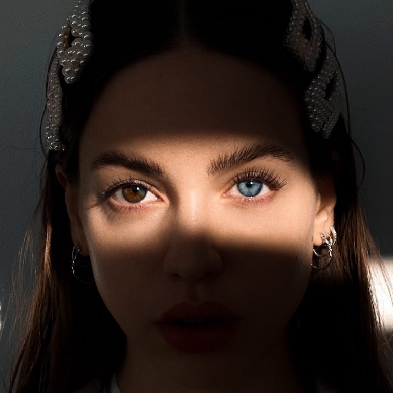 Felicia Lu releases a heartfelt emo-pop tune, “In Your Hands”