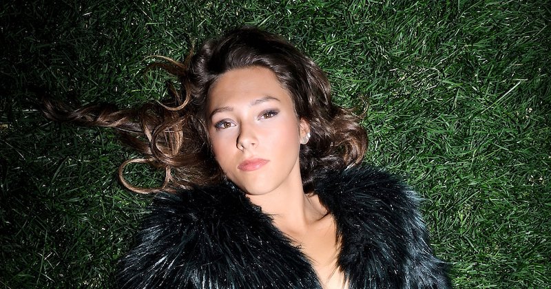 Isabelle Fries drops a lovely indie-folk tune, “Just a Dreamer”