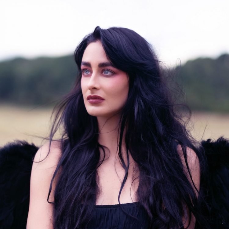 Dani Sylvia releases a fascinating video for her “Love Me Loud” single