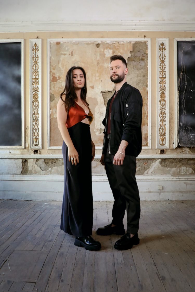 Jasmine Thompson & Calum Scott release their “love is just a word” single