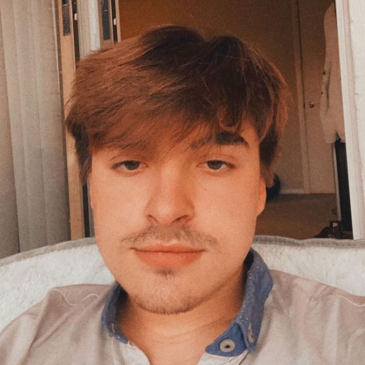 Rxseboy releases an alternative hip-hop tune, entitled, “Leaving”