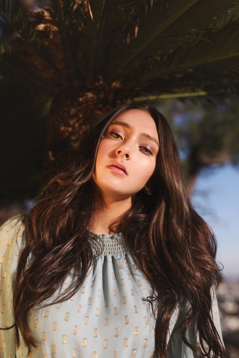 Isabelle Fries releases an indie-folk tune, entitled, “Scrapbook”