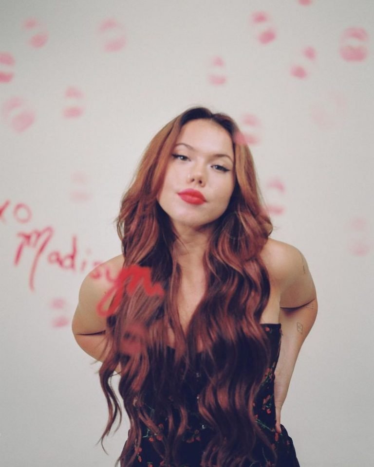 Madisyn Gifford drops a wonderful music video for her “21” single