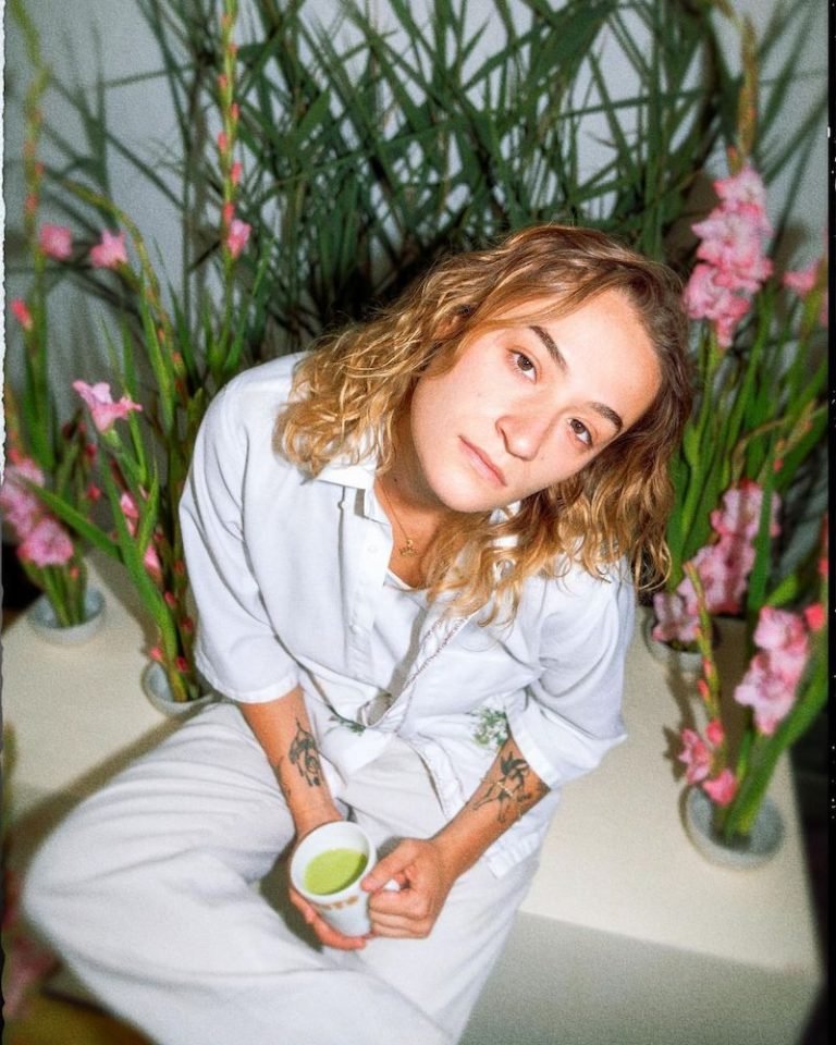 Cassidy King releases a dazzling pop single, entitled, “Matcha Tea