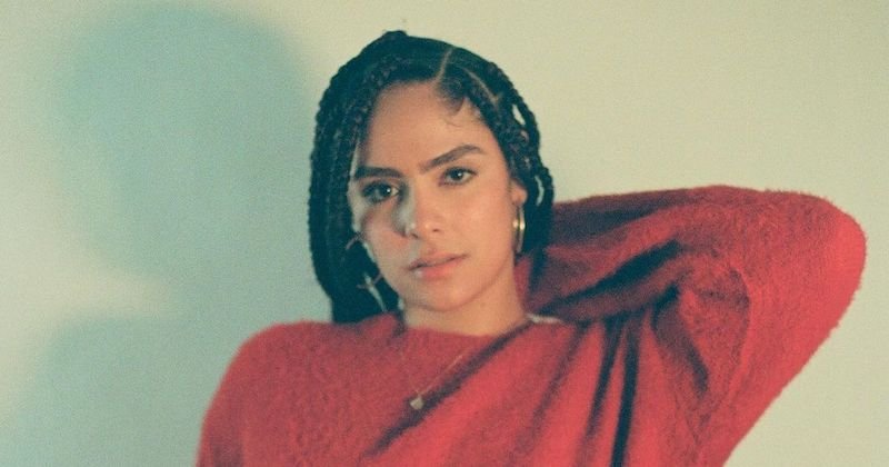 Mona Luna releases a lovely debut single, entitled, “Lavender”