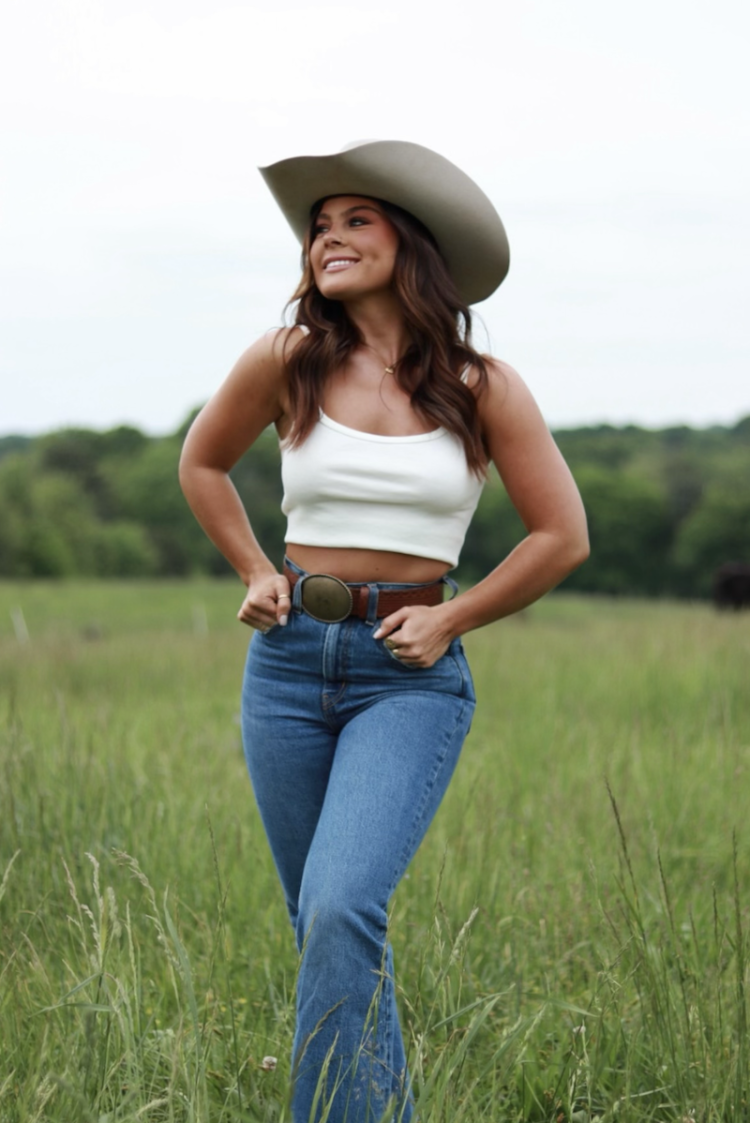 Sara Kelly releases a blissful debut single, entitled, “Man Who Will”