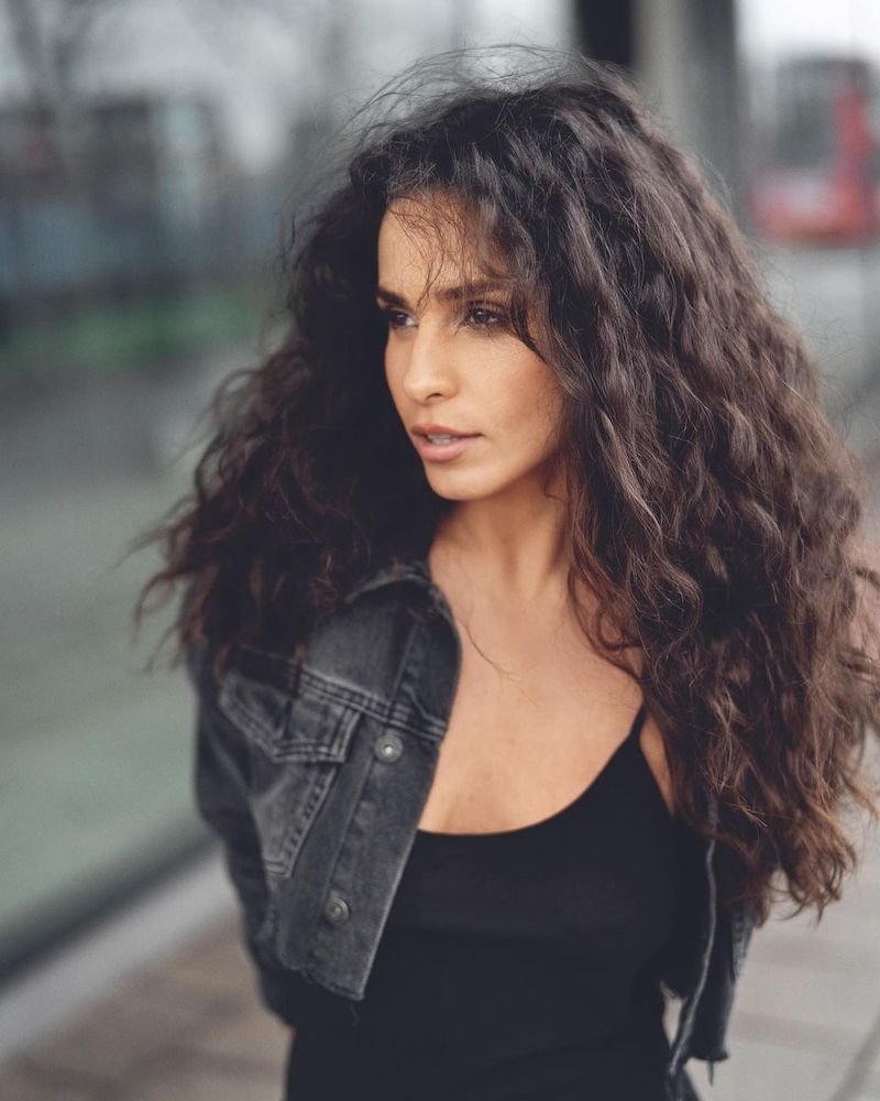 Chess Galea releases a lovely indie R&B single, entitled, “Un-Shy”