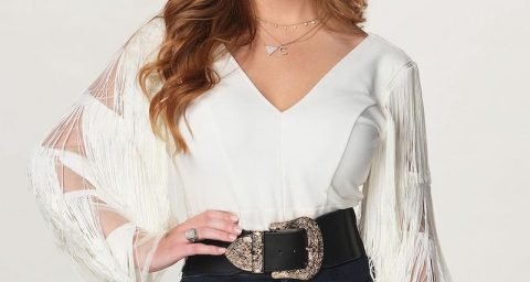 Caitlin Quisenberry unveils an empowering Country tune, entitled, 'SOS'