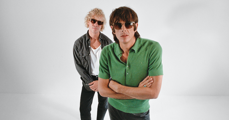 Discover the Melodic Splendor of Papooz's "RESONATE" Album