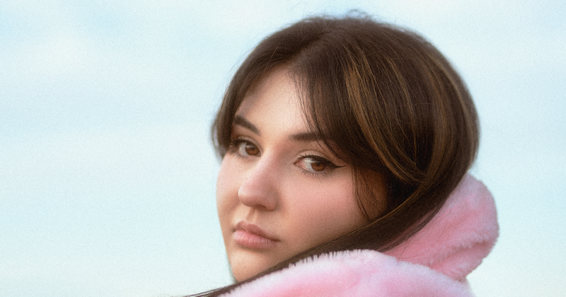 Exploring Paria's “Love Don't Come Easy” Single