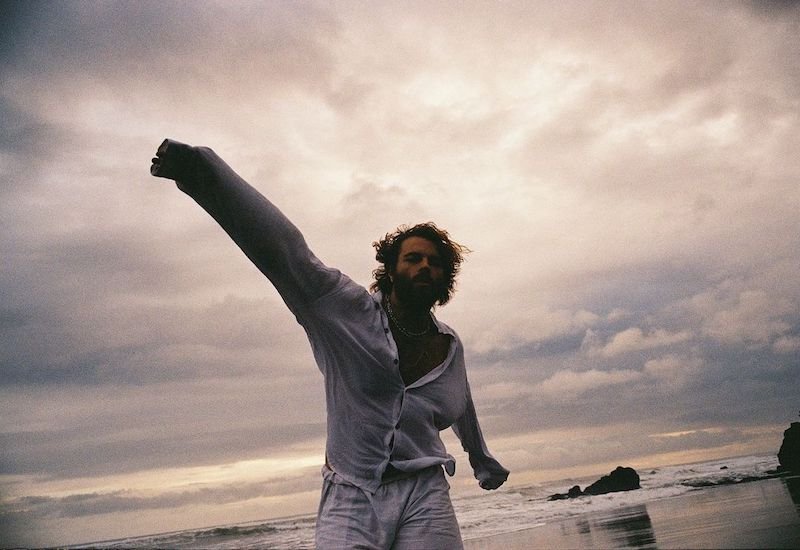 Explore the Emotions of Joshua Golden's “St. Louis, Missouri” song