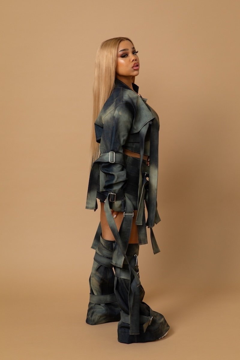 Exploring Self-Appreciation in Zoe Wees' "Traitor" Single