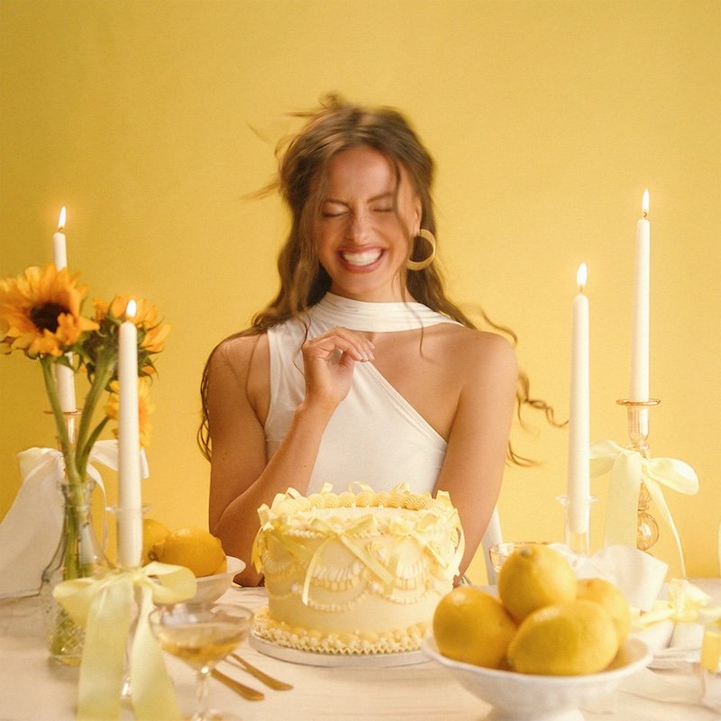 Discover Taura Lamb's New Single "straighten my curls"